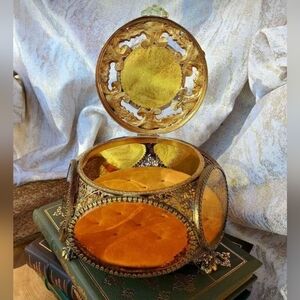 Guildcrest | Accents | Vintage Guildcrest 24kt Goldplated Ormolu Amber ...